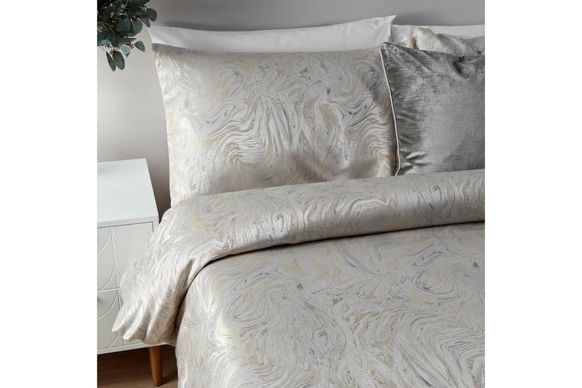 Harvey norman duvet store